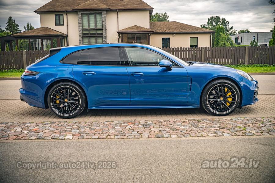 Blue Porsche Panamera 2019 in Riga, with an engine capacity of 4.00 L and mileage of 100 thousand km for 56990 €, photo 5 on AUTOMOTO.COM.LV