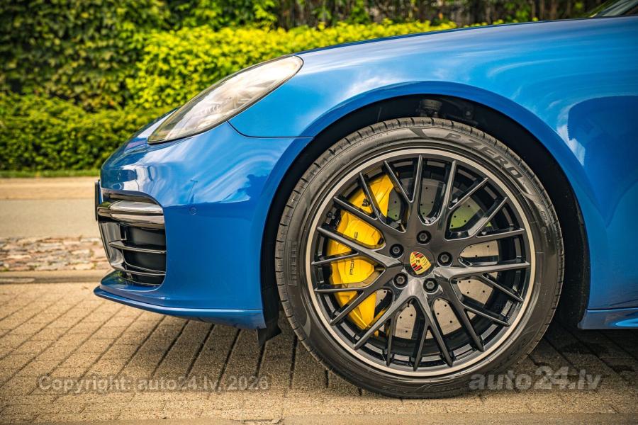 Blue Porsche Panamera 2019 in Riga, with an engine capacity of 4.00 L and mileage of 100 thousand km for 56990 €, photo 9 on AUTOMOTO.COM.LV