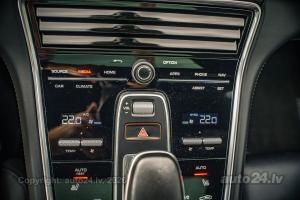 Blue Porsche Panamera 2019 in Riga, with an engine capacity of 4.00 L and mileage of 100 thousand km for 56990 €, photo 19 on AUTOMOTO.COM.LV