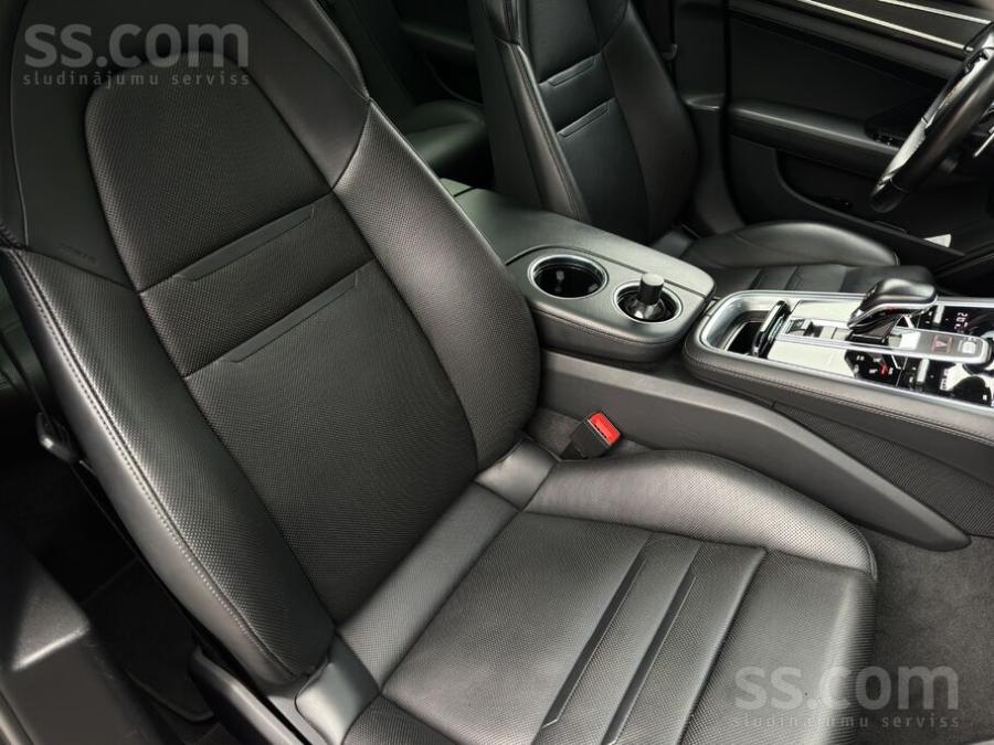 Blue Porsche Panamera 2021 in Riga, with an engine capacity of 2.90 L and mileage of 110 thousand km for 65990 €, photo 7 on AUTOMOTO.COM.LV