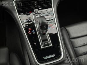 Blue Porsche Panamera 2021 in Riga, with an engine capacity of 2.90 L and mileage of 110 thousand km for 65990 €, photo 10 on AUTOMOTO.COM.LV