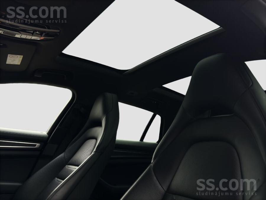 Blue Porsche Panamera 2021 in Riga, with an engine capacity of 2.90 L and mileage of 110 thousand km for 65990 €, photo 17 on AUTOMOTO.COM.LV