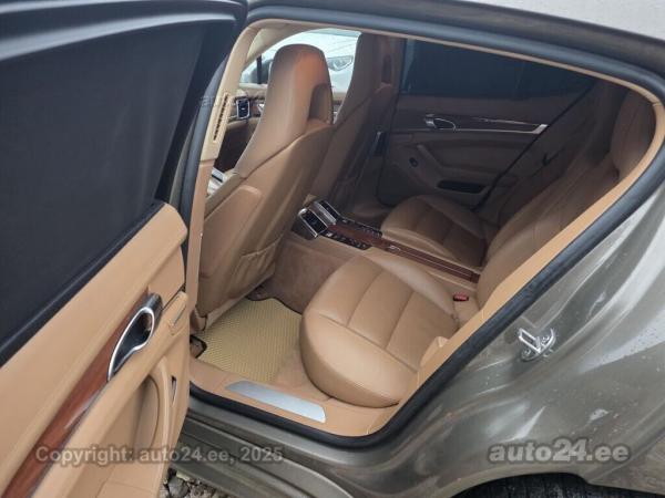 Brown Porsche Panamera 2010 in Tallinn, with an engine capacity of 4.80 L and mileage of 238 thousand km for 25900 €, photo 11 on AUTOMOTO.COM.LV