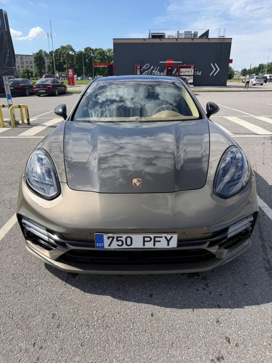 Brown Porsche Panamera 2010 in Tallinn, with an engine capacity of 0.00 L and mileage of 256 thousand km for 21999 €, photo 9 on AUTOMOTO.COM.LV