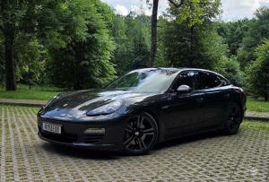 Brown Porsche Panamera 2011 in Vilnius, with an engine capacity of 2.97 L and mileage of 320 thousand km for 16000 €, photo 4 on AUTOMOTO.COM.LV