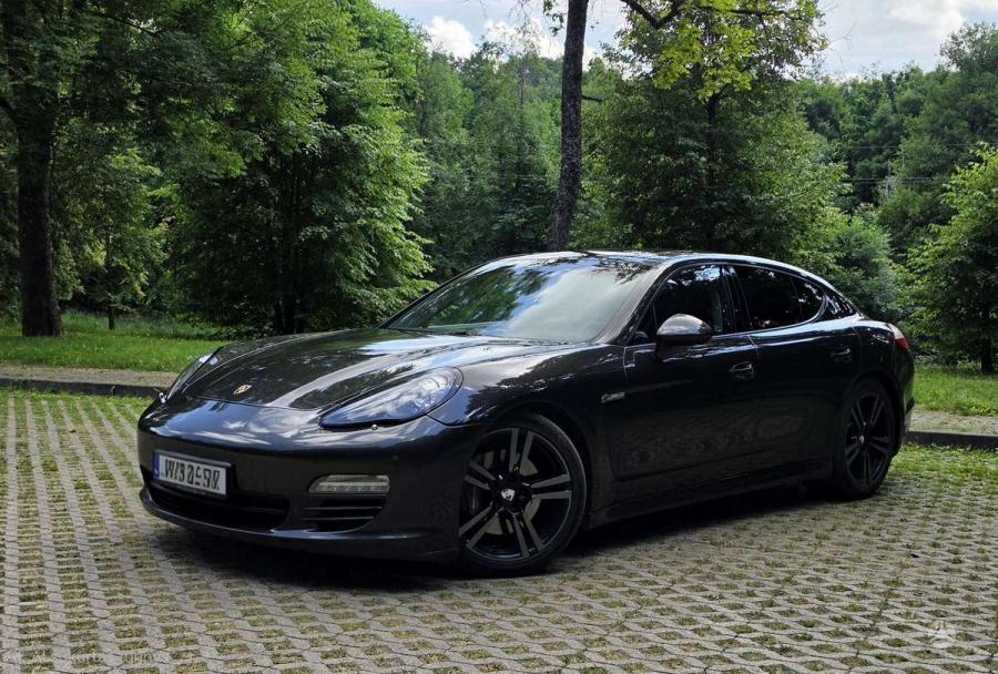 Brown Porsche Panamera 2011 in Vilnius, with an engine capacity of 2.97 L and mileage of 320 thousand km for 16000 €, photo 4 on AUTOMOTO.COM.LV