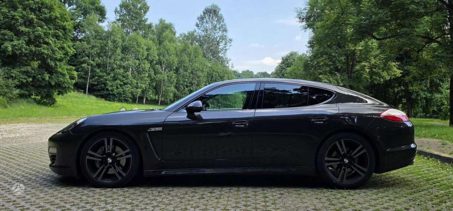 Brown Porsche Panamera 2011 in Vilnius, with an engine capacity of 2.97 L and mileage of 320 thousand km for 16000 €, photo 5 on AUTOMOTO.COM.LV