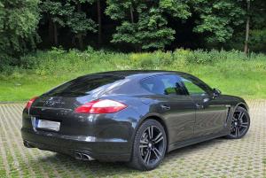 Brown Porsche Panamera 2011 in Vilnius, with an engine capacity of 2.97 L and mileage of 320 thousand km for 16000 €, photo 8 on AUTOMOTO.COM.LV