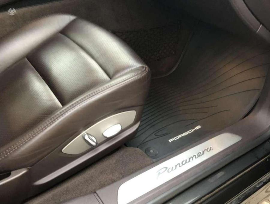 Brown Porsche Panamera 2011 in Vilnius, with an engine capacity of 2.97 L and mileage of 320 thousand km for 16000 €, photo 15 on AUTOMOTO.COM.LV