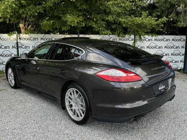 Brown Porsche Panamera 2011 in Vilnius, with an engine capacity of 4.81 L and mileage of 120 thousand km for 20000 €, photo 5 on AUTOMOTO.COM.LV