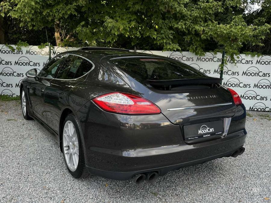 Brūns Porsche Panamera 2011 Viļņa, ar dzinēja tilpumu 4.81 L un nobraukumu 120 tūkst. km par 20000 €, foto 7 vietnē AUTOMOTO.COM.LV