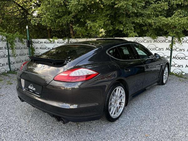 Brown Porsche Panamera 2011 in Vilnius, with an engine capacity of 4.81 L and mileage of 120 thousand km for 20000 €, photo 8 on AUTOMOTO.COM.LV