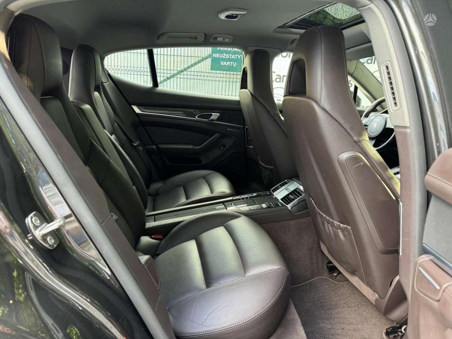 Brūns Porsche Panamera 2011 Viļņa, ar dzinēja tilpumu 4.81 L un nobraukumu 120 tūkst. km par 20000 €, foto 13 vietnē AUTOMOTO.COM.LV