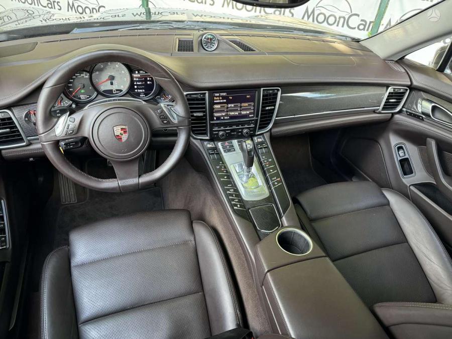 Brūns Porsche Panamera 2011 Viļņa, ar dzinēja tilpumu 4.81 L un nobraukumu 120 tūkst. km par 20000 €, foto 15 vietnē AUTOMOTO.COM.LV