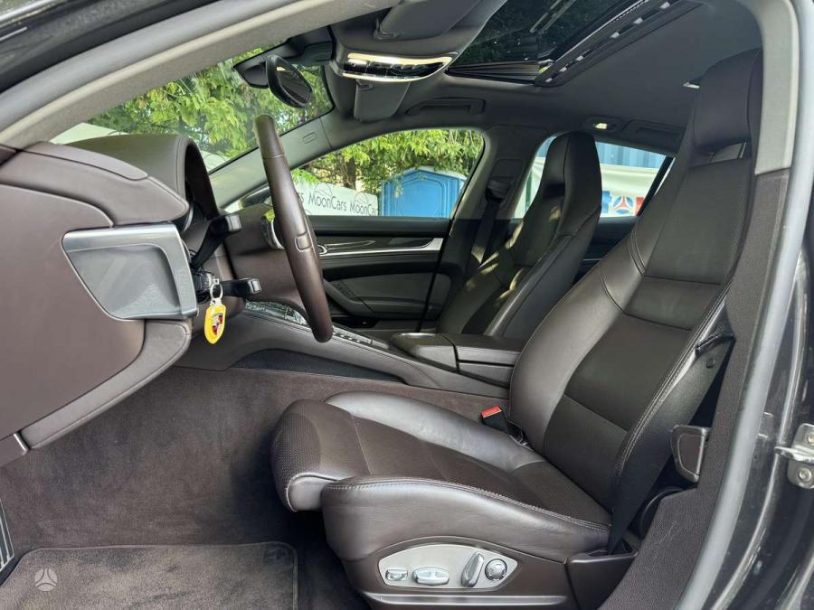 Brūns Porsche Panamera 2011 Viļņa, ar dzinēja tilpumu 4.81 L un nobraukumu 120 tūkst. km par 20000 €, foto 17 vietnē AUTOMOTO.COM.LV