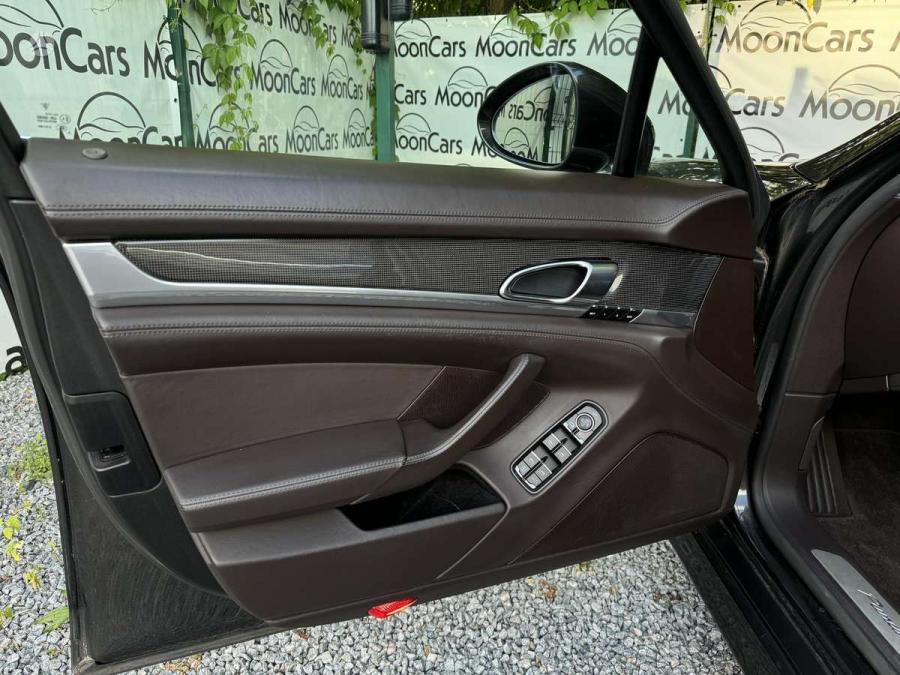 Brūns Porsche Panamera 2011 Viļņa, ar dzinēja tilpumu 4.81 L un nobraukumu 120 tūkst. km par 20000 €, foto 20 vietnē AUTOMOTO.COM.LV