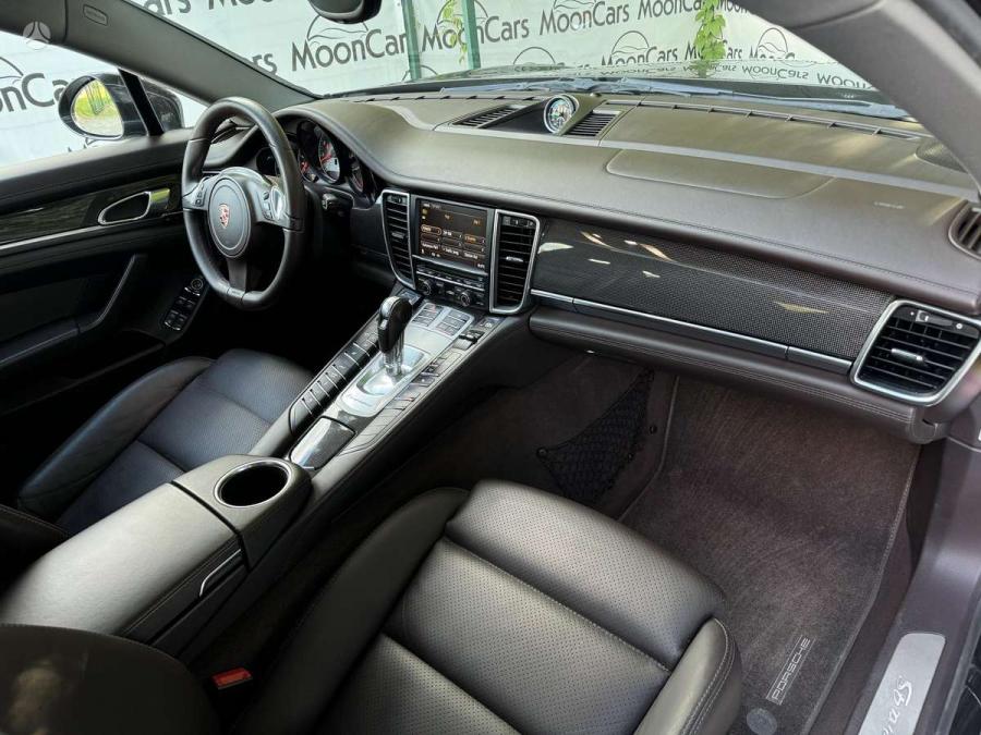 Brūns Porsche Panamera 2011 Viļņa, ar dzinēja tilpumu 4.81 L un nobraukumu 120 tūkst. km par 20000 €, foto 23 vietnē AUTOMOTO.COM.LV