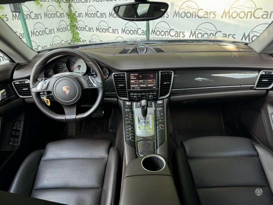 Brūns Porsche Panamera 2011 Viļņa, ar dzinēja tilpumu 4.81 L un nobraukumu 120 tūkst. km par 20000 €, foto 25 vietnē AUTOMOTO.COM.LV