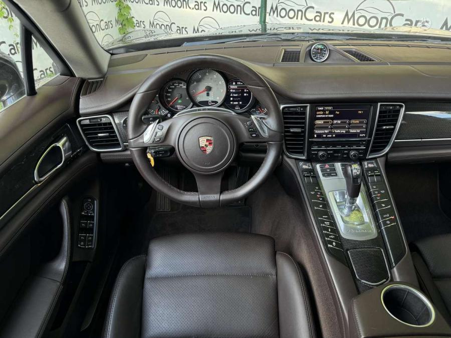 Brūns Porsche Panamera 2011 Viļņa, ar dzinēja tilpumu 4.81 L un nobraukumu 120 tūkst. km par 20000 €, foto 26 vietnē AUTOMOTO.COM.LV