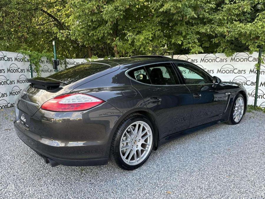 Brūns Porsche Panamera 2011 Viļņa, ar dzinēja tilpumu 4.81 L un nobraukumu 120 tūkst. km par 19800 €, foto 10 vietnē AUTOMOTO.COM.LV