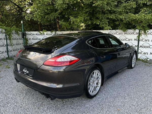 Brown Porsche Panamera 2011 in Vilnius, with an engine capacity of 4.81 L and mileage of 120 thousand km for 19800 €, photo 9 on AUTOMOTO.COM.LV
