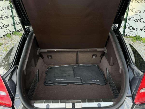 Brown Porsche Panamera 2011 in Vilnius, with an engine capacity of 4.81 L and mileage of 120 thousand km for 19800 €, photo 11 on AUTOMOTO.COM.LV