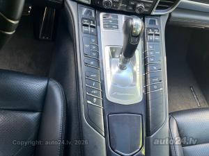 Brūns Porsche Panamera 2012 Tallina, ar dzinēja tilpumu 3.60 L un nobraukumu 183 tūkst. km par 21900 €, foto 11 vietnē AUTOMOTO.COM.LV