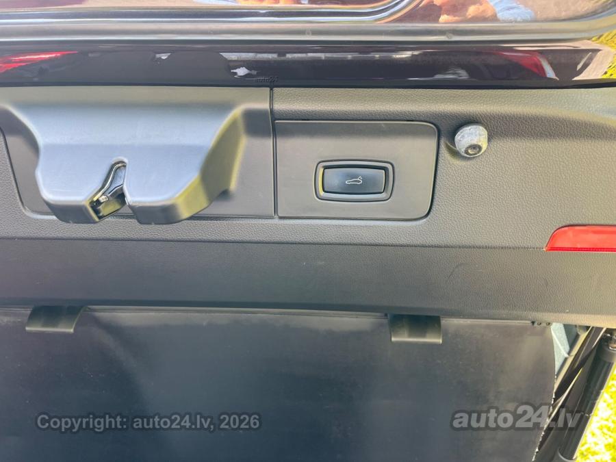 Brūns Porsche Panamera 2012 Tallina, ar dzinēja tilpumu 3.60 L un nobraukumu 183 tūkst. km par 21900 €, foto 17 vietnē AUTOMOTO.COM.LV
