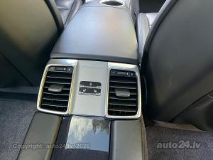 Brūns Porsche Panamera 2012 Tallina, ar dzinēja tilpumu 3.60 L un nobraukumu 183 tūkst. km par 21900 €, foto 19 vietnē AUTOMOTO.COM.LV