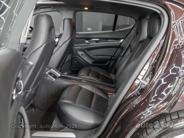 Brūns Porsche Panamera 2012 Tallina, ar dzinēja tilpumu 3.60 L un nobraukumu 183 tūkst. km par 24900 €, foto 9 vietnē AUTOMOTO.COM.LV