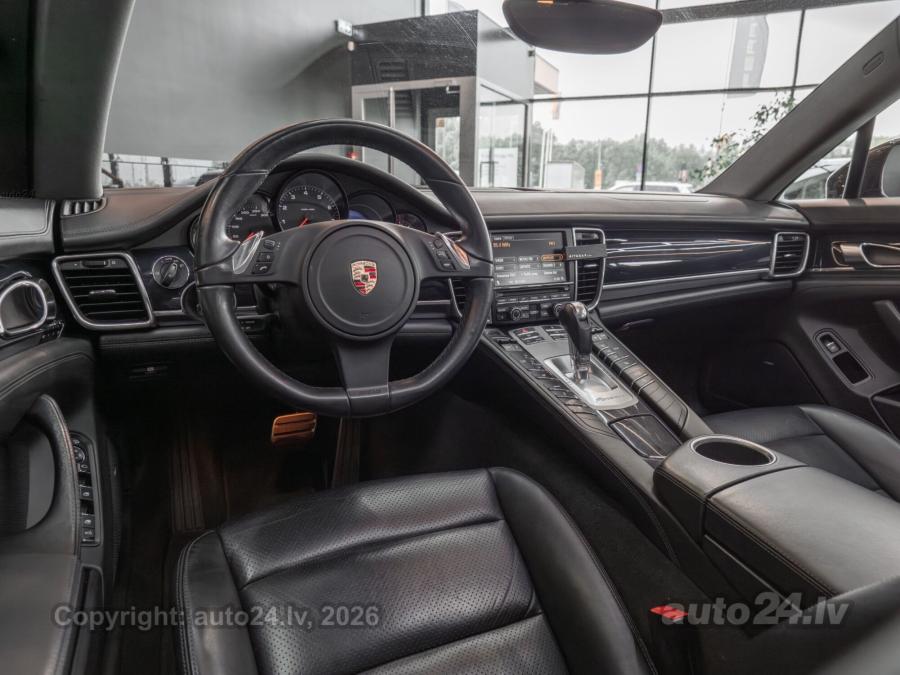 Brūns Porsche Panamera 2012 Tallina, ar dzinēja tilpumu 3.60 L un nobraukumu 183 tūkst. km par 24900 €, foto 13 vietnē AUTOMOTO.COM.LV