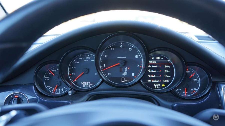Brūns Porsche Panamera 2012 Šauļi, ar dzinēja tilpumu 3.61 L un nobraukumu 141 tūkst. km par 11000 €, foto 15 vietnē AUTOMOTO.COM.LV