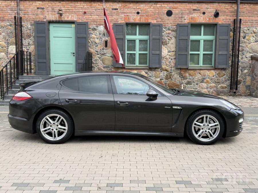 Brūns Porsche Panamera 2012 Rēzekne, ar dzinēja tilpumu 3.00 L un nobraukumu 310 tūkst. km par 19990 €, foto 5 vietnē AUTOMOTO.COM.LV