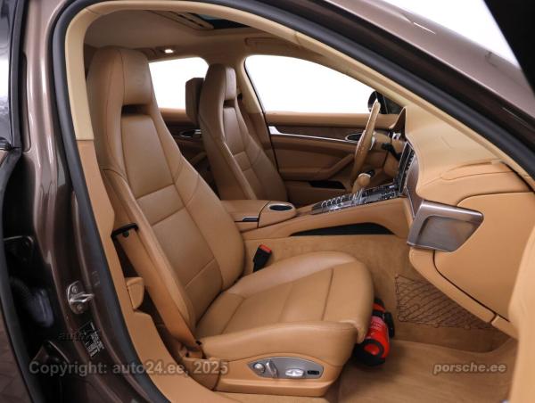 Brown Porsche Panamera 2013 in Tallinn, with an engine capacity of 3.00 L and mileage of 154 thousand km for 32900 €, photo 11 on AUTOMOTO.COM.LV