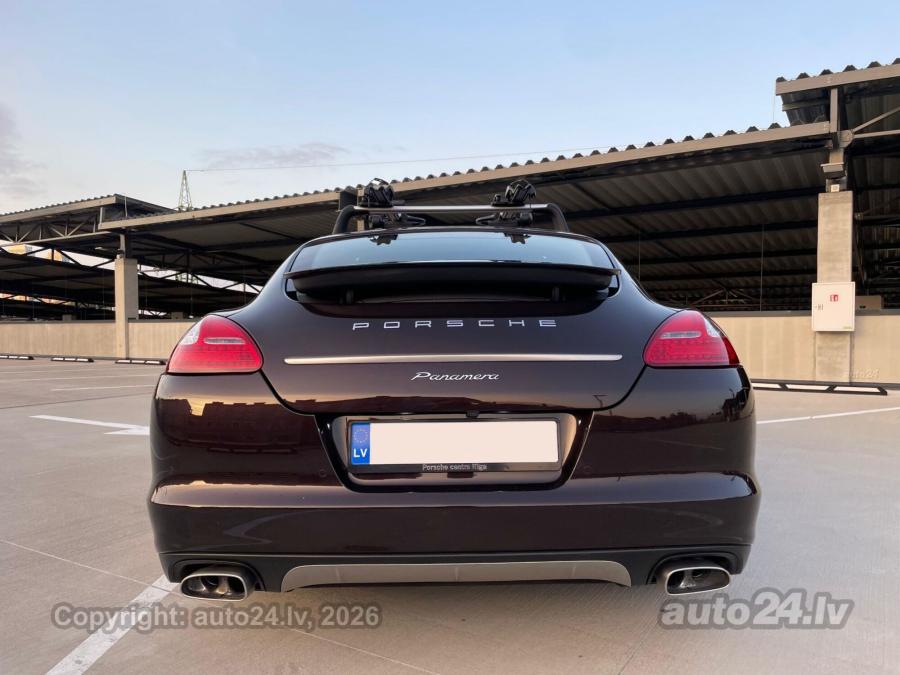 Brūns Porsche Panamera 2013 Rīga, ar dzinēja tilpumu 3.00 L un nobraukumu 290 tūkst. km par 21990 €, foto 20 vietnē AUTOMOTO.COM.LV