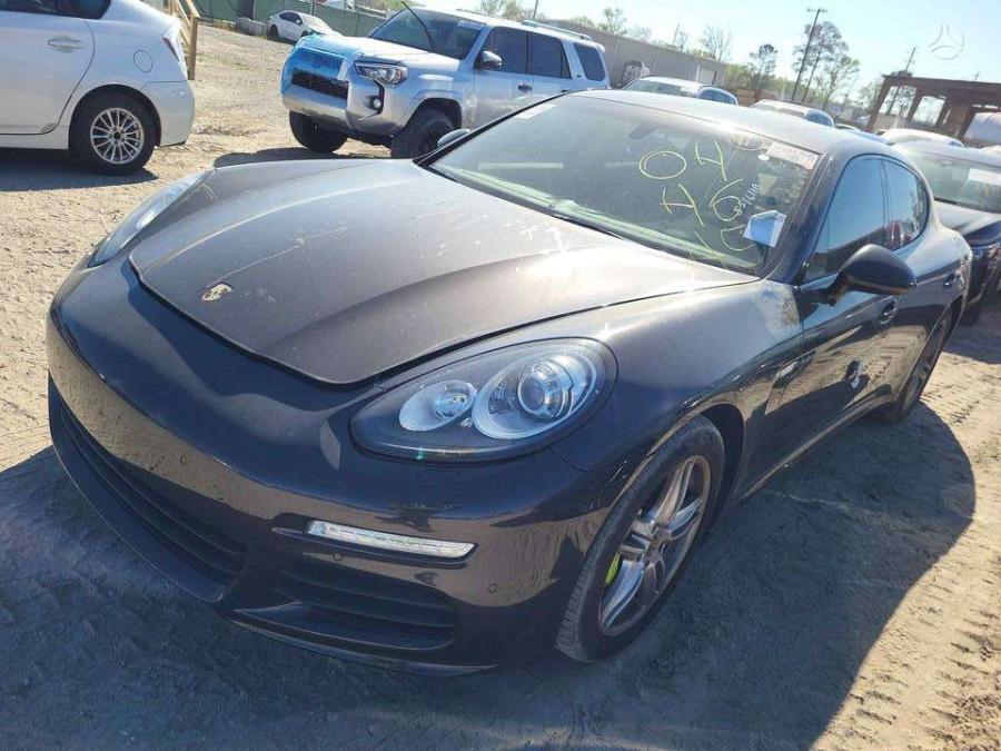 Brown Porsche Panamera 2014 in Kaunas, with an engine capacity of 3.00 L and mileage of 140 thousand km for 10300 €, photo 4 on AUTOMOTO.COM.LV