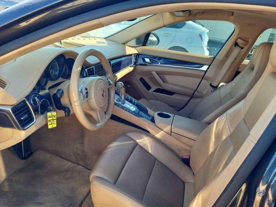Brown Porsche Panamera 2014 in Kaunas, with an engine capacity of 3.00 L and mileage of 140 thousand km for 10300 €, photo 14 on AUTOMOTO.COM.LV