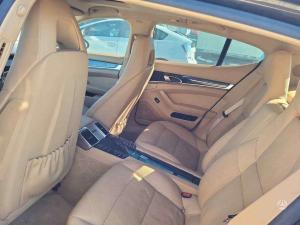 Brown Porsche Panamera 2014 in Kaunas, with an engine capacity of 3.00 L and mileage of 140 thousand km for 10300 €, photo 17 on AUTOMOTO.COM.LV