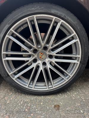 Brūns Porsche Panamera 2014 Tallina, ar dzinēja tilpumu 3.60 L un nobraukumu 140 tūkst. km par 30000 €, foto 10 vietnē AUTOMOTO.COM.LV
