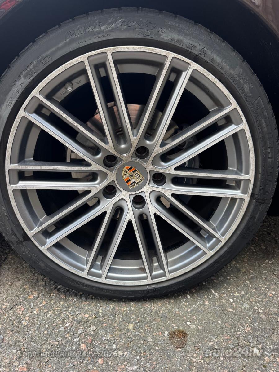 Brūns Porsche Panamera 2014 Tallina, ar dzinēja tilpumu 3.60 L un nobraukumu 140 tūkst. km par 30000 €, foto 10 vietnē AUTOMOTO.COM.LV