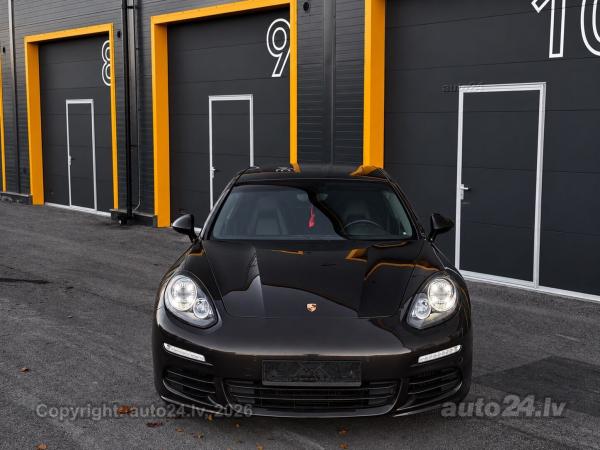 Brown Porsche Panamera 2014 in Tartu, with an engine capacity of 3.00 L and mileage of 230 thousand km for 19999 €, photo 4 on AUTOMOTO.COM.LV
