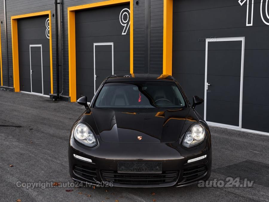 Brown Porsche Panamera 2014 in Tartu, with an engine capacity of 3.00 L and mileage of 230 thousand km for 19999 €, photo 4 on AUTOMOTO.COM.LV