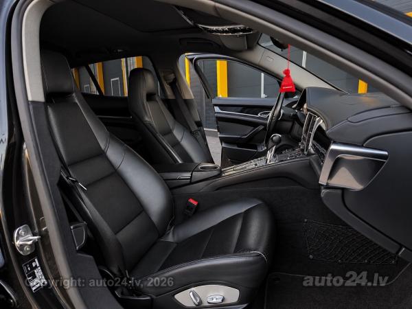 Brown Porsche Panamera 2014 in Tartu, with an engine capacity of 3.00 L and mileage of 230 thousand km for 19999 €, photo 9 on AUTOMOTO.COM.LV