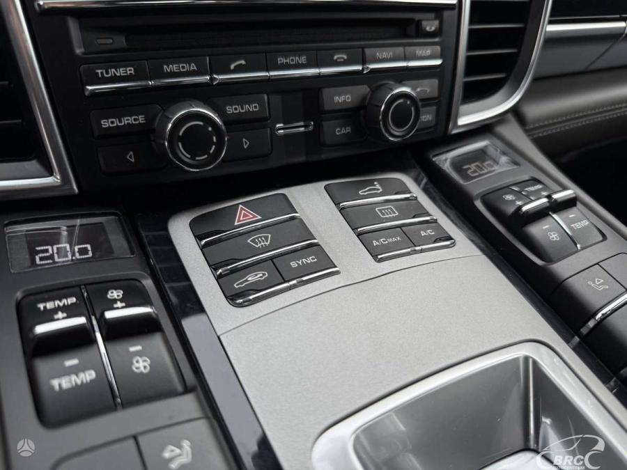 Brūns Porsche Panamera 2015 Klaipėda, ar dzinēja tilpumu 2.97 L un nobraukumu 100 tūkst. km par 29000 €, foto 28 vietnē AUTOMOTO.COM.LV
