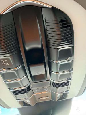 Brown Porsche Panamera 2015 in Klaipeda, with an engine capacity of 2.97 L and mileage of 101 thousand km for 32000 €, photo 15 on AUTOMOTO.COM.LV