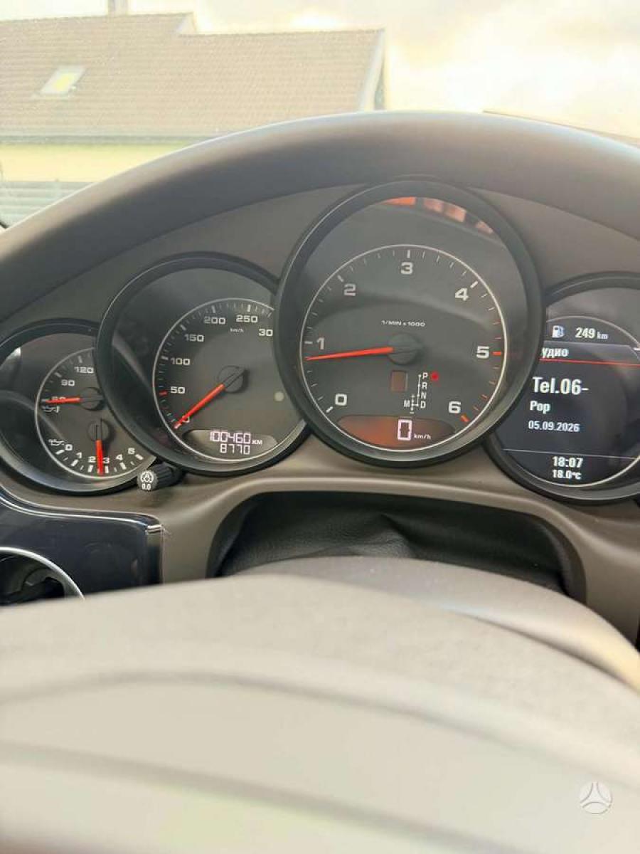 Brown Porsche Panamera 2015 in Klaipeda, with an engine capacity of 2.97 L and mileage of 101 thousand km for 32000 €, photo 22 on AUTOMOTO.COM.LV
