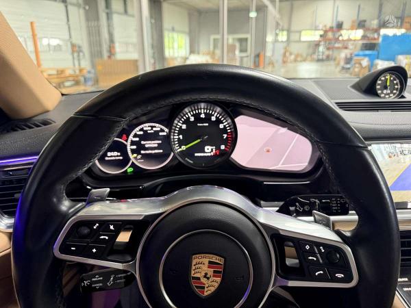Brūns Porsche Panamera 2017 Viļņa, ar dzinēja tilpumu 2.89 L un nobraukumu 190 tūkst. km par 38800 €, foto 10 vietnē AUTOMOTO.COM.LV