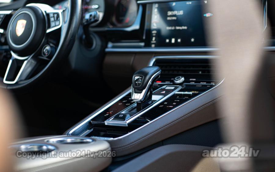 Brown Porsche Panamera 2017 in Tartu, with an engine capacity of 2.90 L and mileage of 151 thousand km for 45000 €, photo 19 on AUTOMOTO.COM.LV