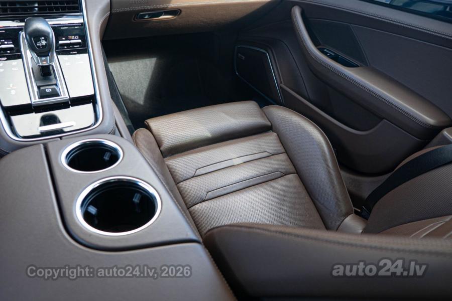 Brown Porsche Panamera 2017 in Tartu, with an engine capacity of 2.90 L and mileage of 151 thousand km for 45000 €, photo 23 on AUTOMOTO.COM.LV