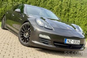 Brown Porsche Panamera 2011 in Riga, with an engine capacity of 3.00 L and mileage of 288 thousand km for 19500 €, photo 3 on AUTOMOTO.COM.LV